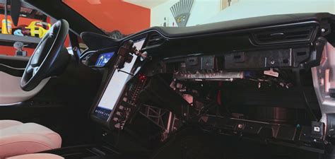 Tesla Officially Starts Offering 2 500 Infotainment Upgrade Electrek