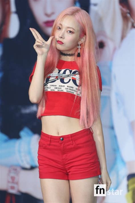 포토 프리스틴v 은우 ‘요염한 시선 헉스