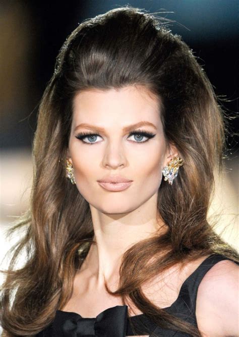 La Moda En Tu Cabello El Bouffantel Peinado Glamuroso Del Otoño