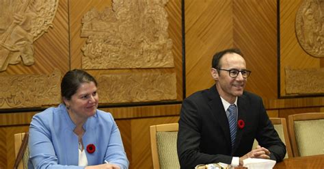 УИХ ын гишүүн Г Дамдинням Х Ганхуяг нар Канадын Гадаад хэргийн туслах дэд сайд Уэлдон Эпп