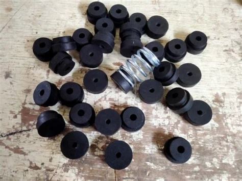 Vibrator Feeder Spring Mounting For Industrial Lifting Capacity 2 4