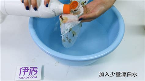 白衣服上的油渍怎么洗掉 不用再担心洗不干净了伊秀视频
