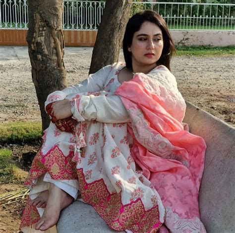 aplus host ayesha jahanzeb s annoying hosting style under criticism