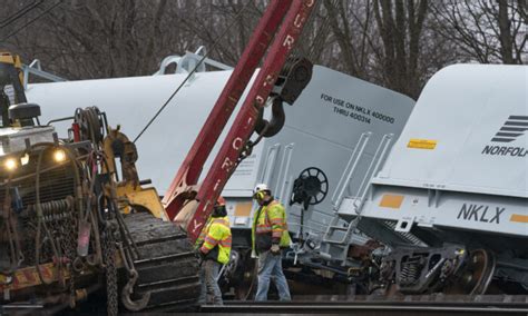2 Train Derailments Have Similar Risks Different Outcomes The Epoch