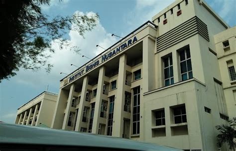 Biaya Kuliah 2024 Institut Bisnis Nusantara IBN Jakarta Kelas