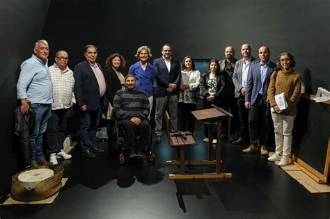 Ana Abrunhosa visitou futuro Museu de Vila do Bispo O Celeiro da História