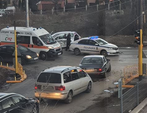 ОТ ПОСЛЕДНИТЕ МИНУТИ Почина и мъжът от мелето на пътя София Самоков Информационна агенция ПИК