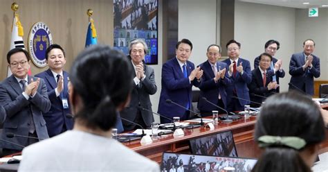 정부 사실상 코로나19 엔데믹 선언 [오늘의 한 컷]