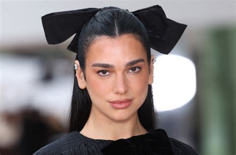 Dua Lipa pleure la mort de la chouette de Duolingo bien aimée La Galerie Du Spectacle