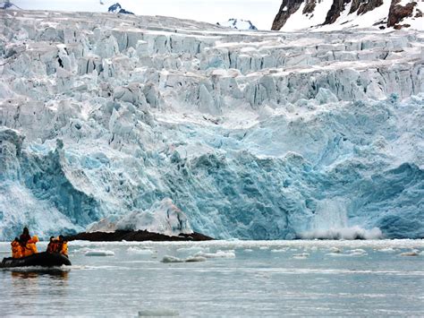 Quark Expeditions