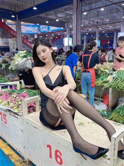 就是阿朱啊 最新微密圈私拍流出图集8 25p 小白铺子