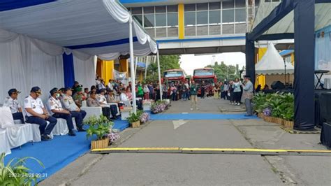 Ditjen Kemenhub RI Berangkatkan 7 Bus Arus Balik Masyarakat