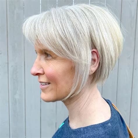 Quelle frange pour cheveux courts après 50 ans 5 styles à adopter