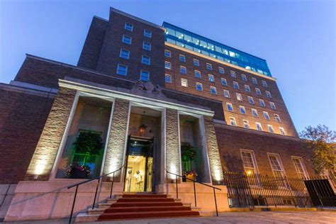 Doubletree By Hilton London Greenwich London Exterior At Night Ncn