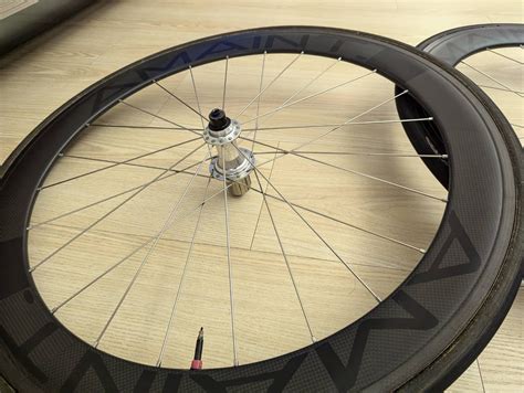 附贈輪胎，amaint 公路車 腳踏車 自行車 單車 碳纖維輪組，輕量輪組，視覺感慣性極佳即輪生清脆大聲好聽，三鐵比賽 河濱運動都可以 Wall Clocks New Taipei