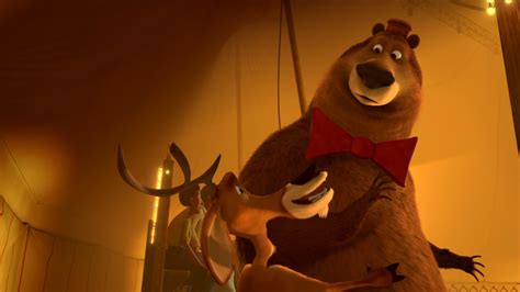 Elliot Hugging Boog Open Season Photo 27905891 Fanpop