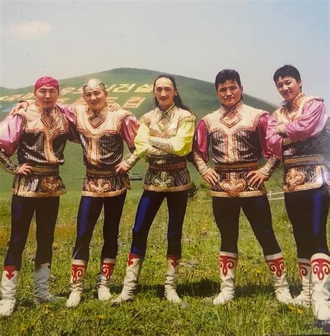 Uur Arig Цэл залуу насны гал дөлөөр бадарч… 25 хан жил