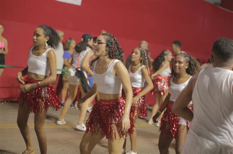 Terceira Noite De Carnaval De Gurupi Teve Tradicional Desfile De Blocos