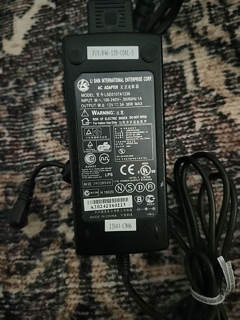 Used LI SHIN INTERNATIONAL ENTERPRISE CORP LSE0107A1236 AC DC ADAPTER