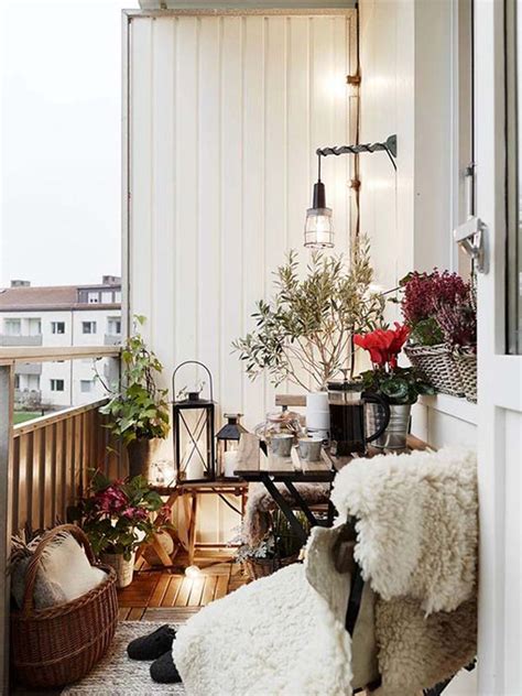 15 Small Balcony Apartment With Charming Looks