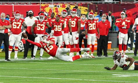 Kansas City Chiefs Mobile Kansas City Chiefs Quarterback Patrick Mahomes 15 Makes A Diving