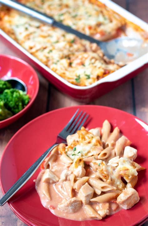 Easy Creamy Chicken Pasta Bake Neils Healthy Meals