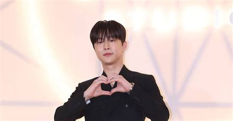 [포토] 배인혁 귀여운 하트