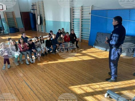 Разяснителна кампания „Пресичаме безопасно“ започна в детските градини