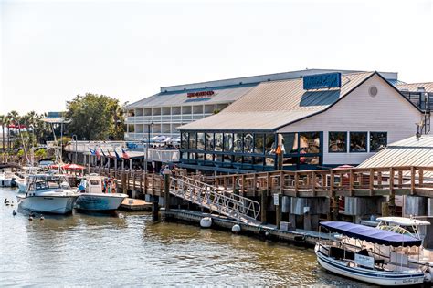 Exploring Shem Creek Boats Bars And Restaurants In Mt Pleasant