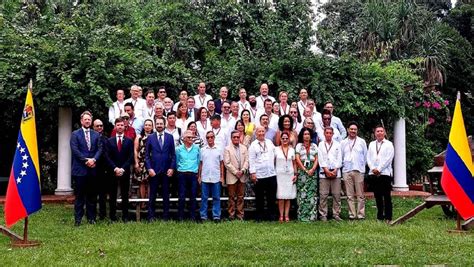 Gobierno Colombiano Y El Eln Manifiestan Disposición De Trabajo En