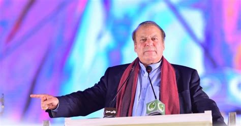 میرا ارادہ انتقام نہیں، قوم کی خدمت کرنا ہے‘، پاکستان پہنچے نواز شریف