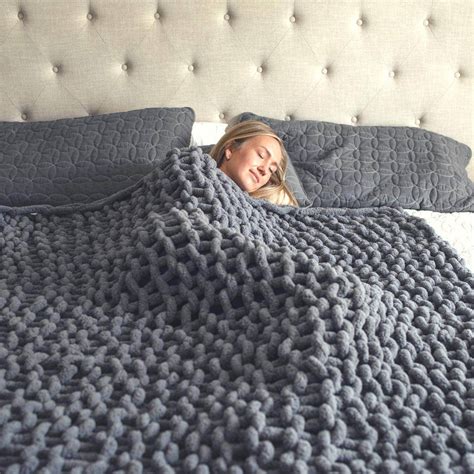 Top Best Chunky Knit Blankets In Reviews Buyer S Guide