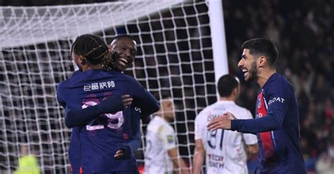 이강인 음바페 없어도 강하다 Psg 릴에 3 1 완승 2위와 승점 11점 차 리그1 독주 체제