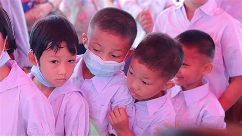 မဲဆောက်ရောက် မြန်မာတွေ ကျောင်းဆက်တက်ဖို့ ခက်ခဲနေ Youtube