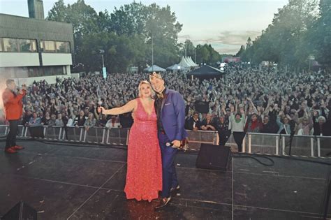 Tangokuninkaalliset Charlotta Saari 22 Ja Pasi Flodström 28 Uhkuvat