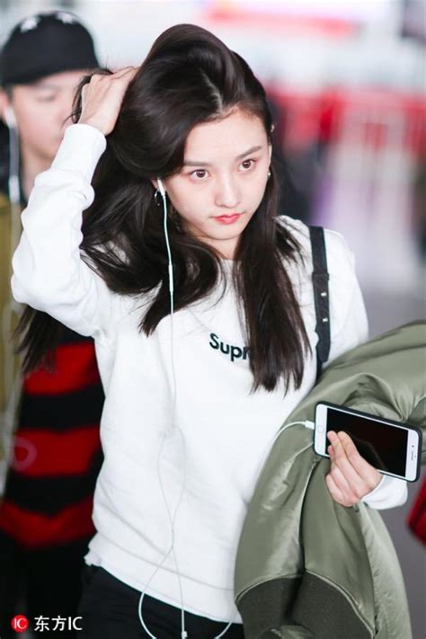 宋祖兒這波撩發姿勢簡直太美，仙氣十足仿佛森林中的精靈少女 每日頭條