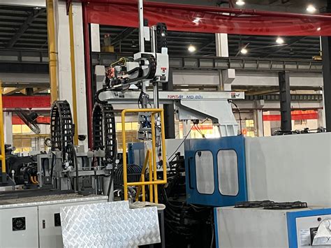 Is The Injection Molding Robot Compatible With Different Injection