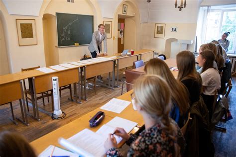 Kaip Kalbėsime Ateityje Vu Dėstytojas Jpakerys Apie Kalbotyrą Dirbtinį Intelektą Genetiką Ir