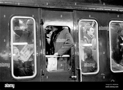 80 0128 Crowded Commuter Train At London Euston January 1980 Euston