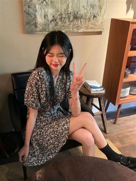 블랙 플라워 패턴 원피스 V 브이 넥 하이 웨스트 리본 랩 스타일 벌룬 퍼프 소매 숄더 롱 슬리브 긴팔 반팔 하프 미니 숏 짧은 A 라인 플레어 스커트 치마 드레스