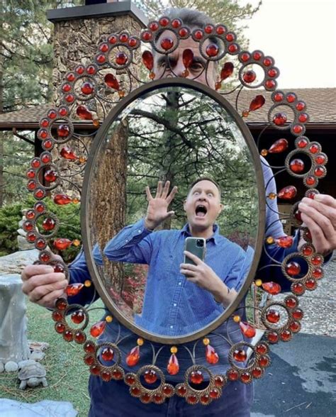 20 Times People Took Creative And Funny Pictures To Sell Their Mirrors