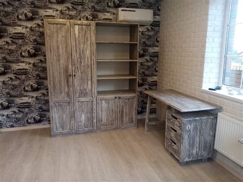 Шкаф для одежды с полками для книг МассивМебель