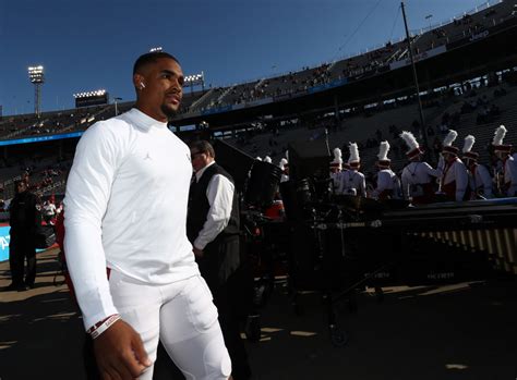 Doug Pederson Shares What Hes Seeing From Jalen Hurts The Spun