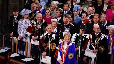 Коронация Карла III в фотографиях - BBC News Русская служба
