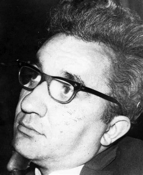 Mircea Ivănescu și Lacătele De La Mediaș Caţavencii