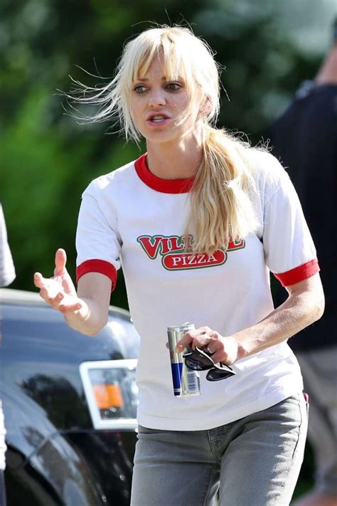 Anna Faris Filming Scenes For Overboard 14 Gotceleb