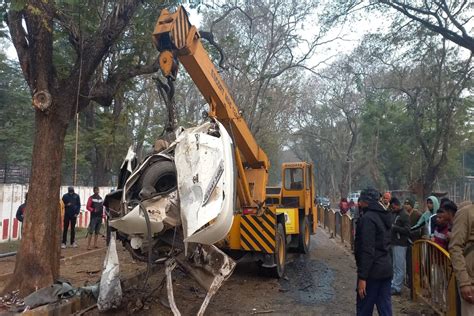 Major Road Accident In Jamshedpur Jharkhand 6 Dead On First Day Of New