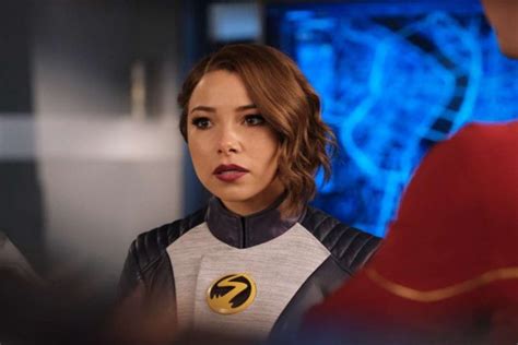 The Flash Saison 7 Promo Et Photos De Lépisode 150 Avec Bart Et Nora