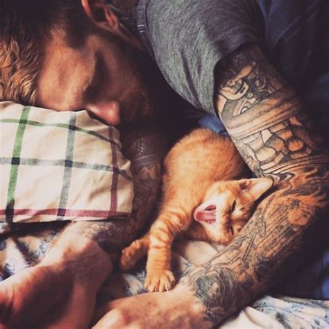 Hot Dudes With Kittens Instagram Account Is So Hot Meow Artfido