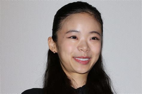 趣里、『ブギウギ』に映らない菊地凛子との“距離感” 休憩中もほとんど会話せず Sirabee